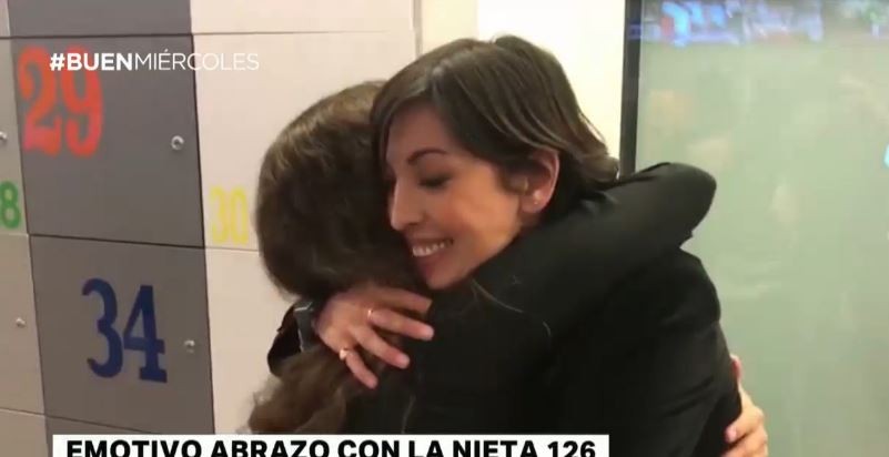 El abrazo de Sandra Mihanovich y Adriana, la nieta 126 | Telefe Noticias